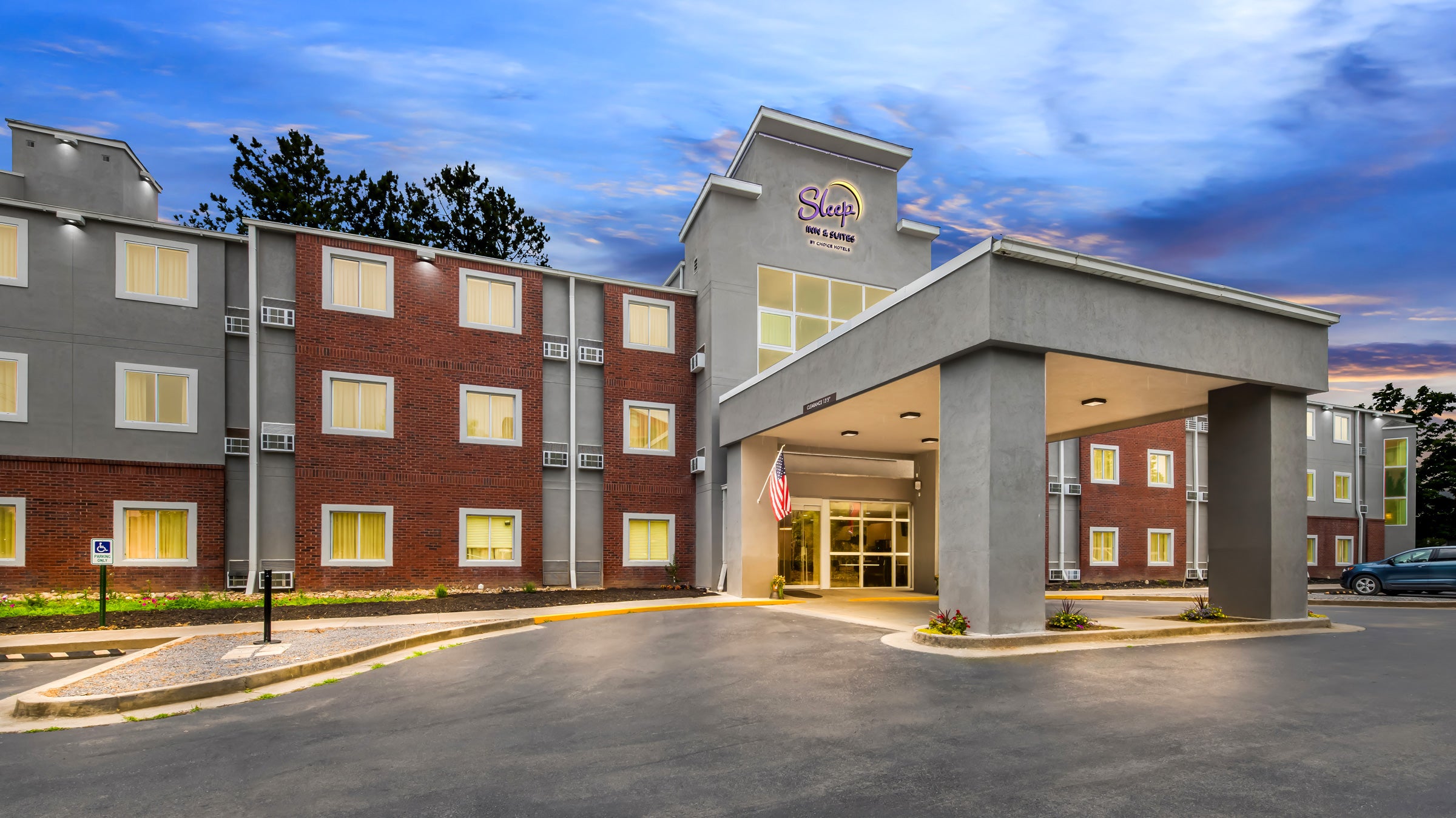 Sleep Inn & Suites Pigeon Forge: Rest Well Near Great Smoky